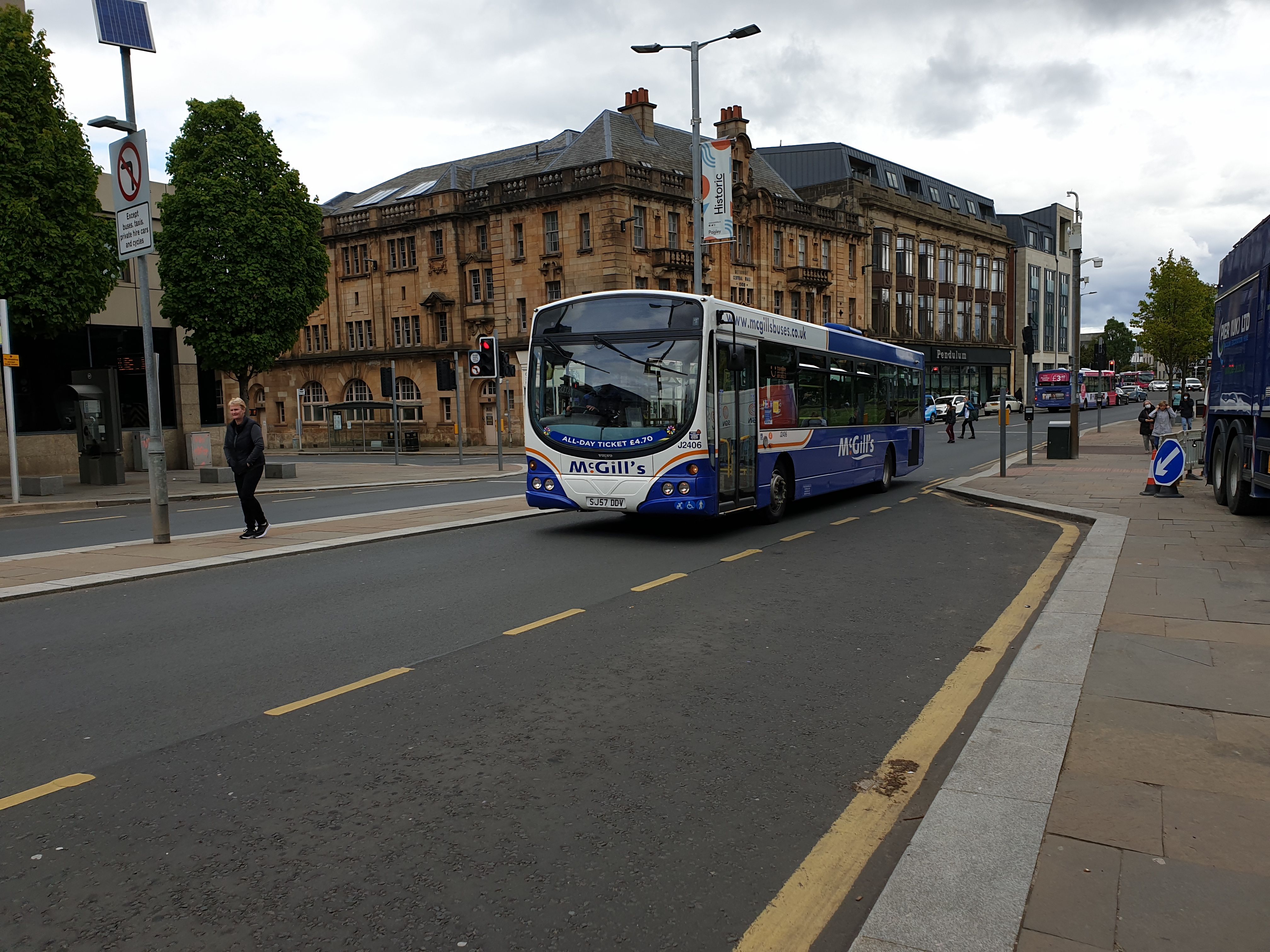 Piazza Shopping Centre - McGill's Buses