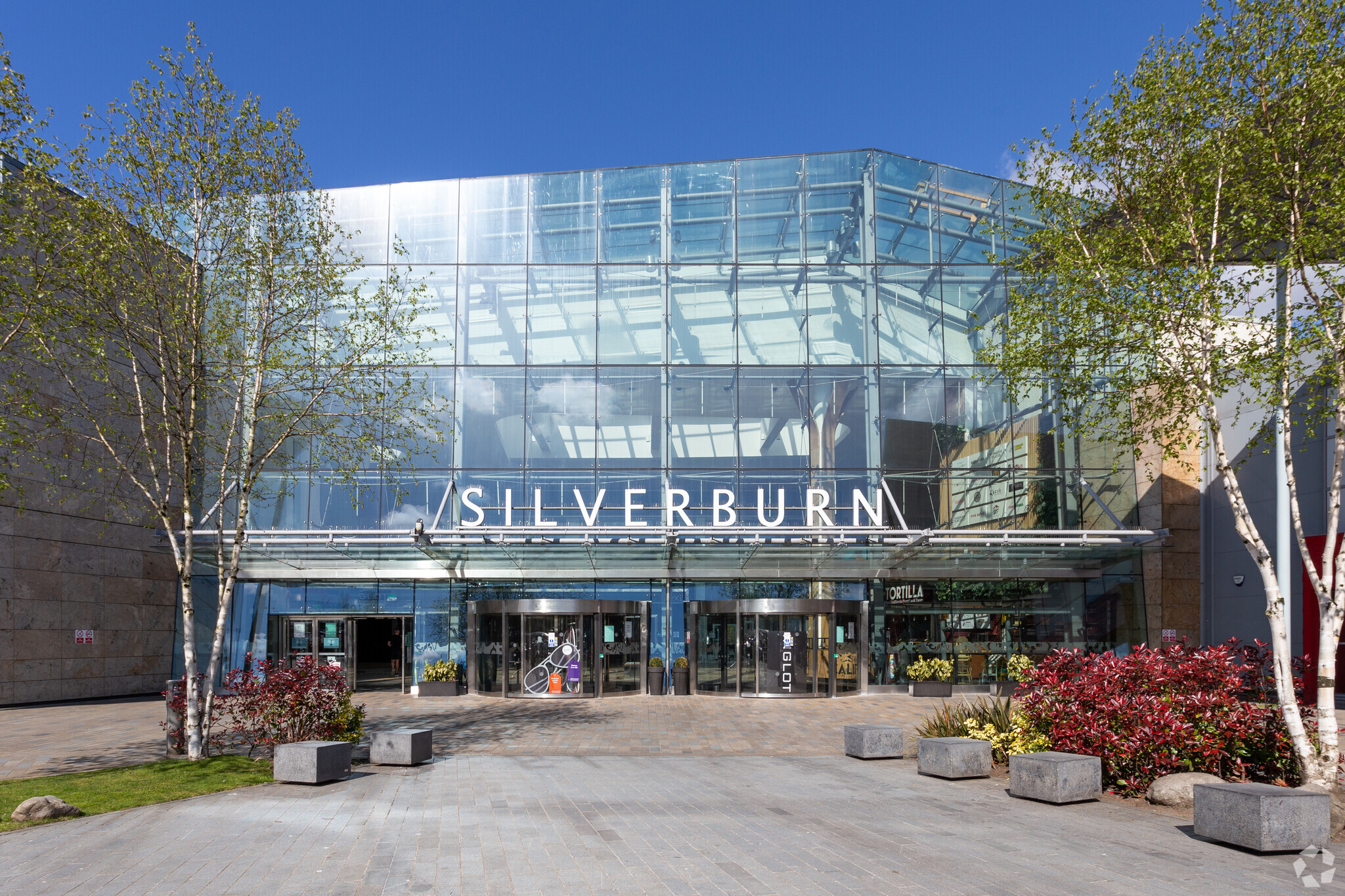 Silverburn Shopping Centre - McGill's Buses
